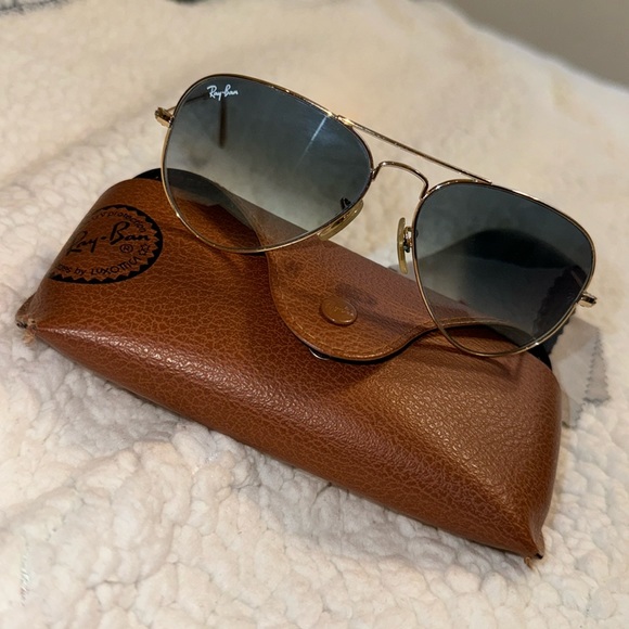 Ray-Ban | Accessories | Authentic Rayban Aviator | Poshmark